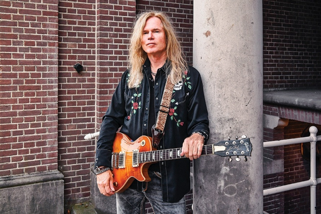 Bývalý kytarista WHITESNAKE Adrian Vandenberg oslaví půl století na ...